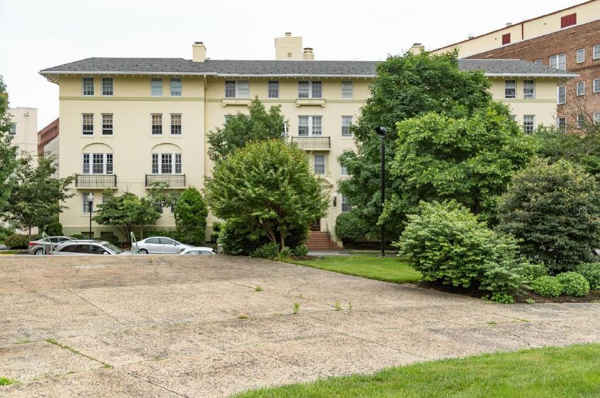 3401 GREENWAY (21218) - Gold and Company